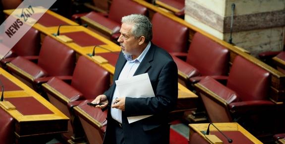 Ο Μανώλης πήρε τ' όπλο του | News 24/7