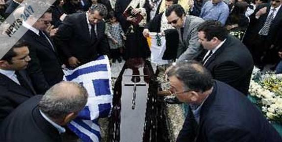 Σε κλίμα συγκίνησης ο επανενταφιασμός | News 24/7
