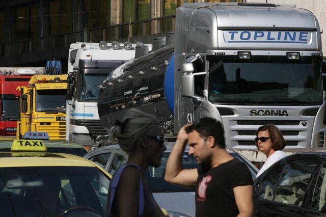 Με τα φορτηγά στο κέντρο | News 24/7