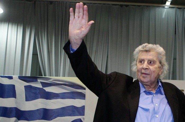 "Η τρόικα μας κυβερνά πραξικοπηματικά" | News 24/7