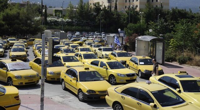 Σκληραίνουν τη στάση τους οι ιδιοκτήτες ταξί | News 24/7