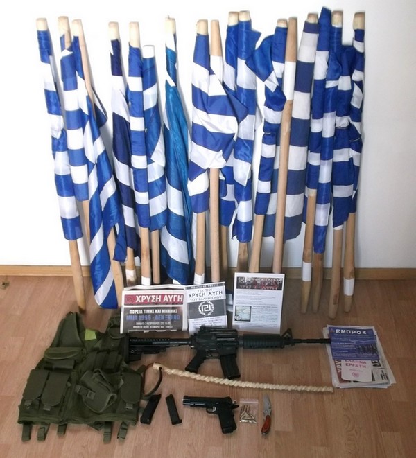 Σύλληψη 40χρονου με όπλα και φυλλάδια της Χρυσής Αυγής | News 24/7