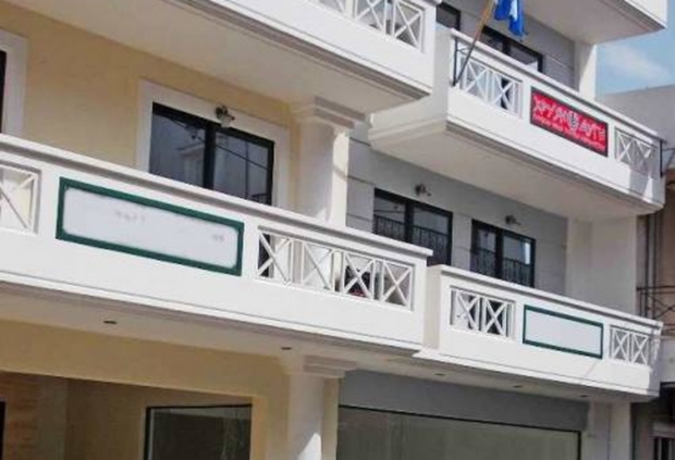 Επίθεση με μολότοφ στα γραφεία της Χρυσής Αυγής στο Μεσολόγγι | News 24/7