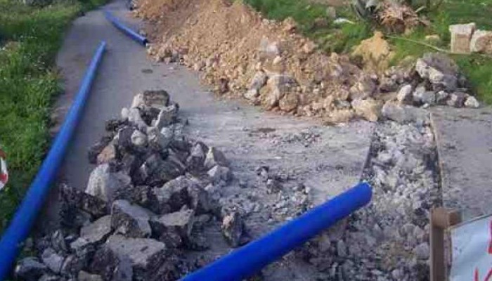 Έρανος και εθελοντική εργασία για σωλήνες αμιάντου σε χωριό της ...