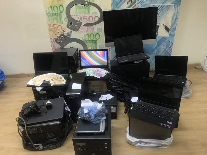 Εξαρθρώθηκε πολυμελής σπείρα που είχε στήσει δίκτυο με 'φρουτάκια ...