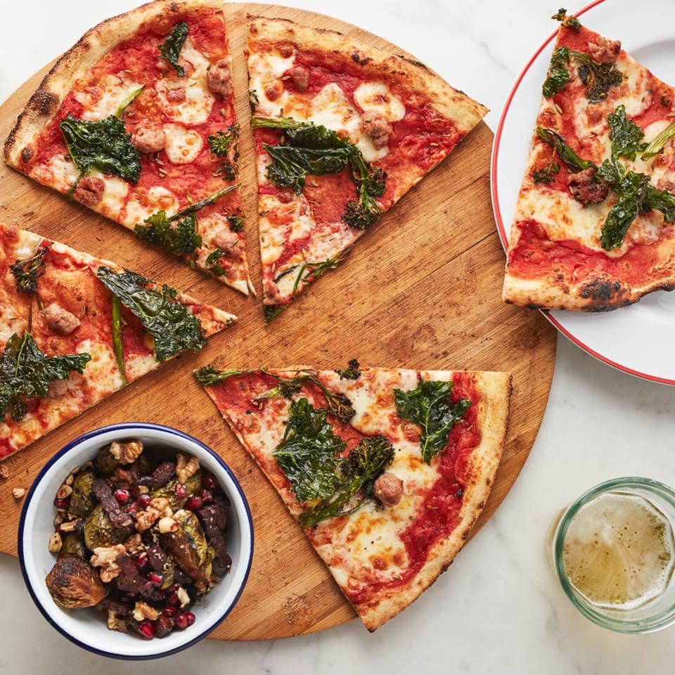 Ο Gordon Ramsay ανοίγει πιτσαρία - Δεν χρειάζεται να κάνεις κράτηση ...