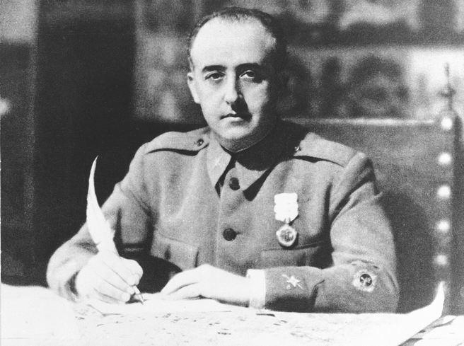 Ισπανία: Αφαιρέθηκε το θερινό παλάτι του δικτάτορα Φράνκο από τους ...