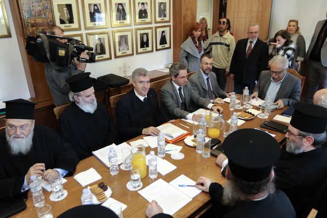Η Ιερά Σύνοδος θα αποφασίσει για τις σχέσεις Εκκλησίας - Πολιτείας ...