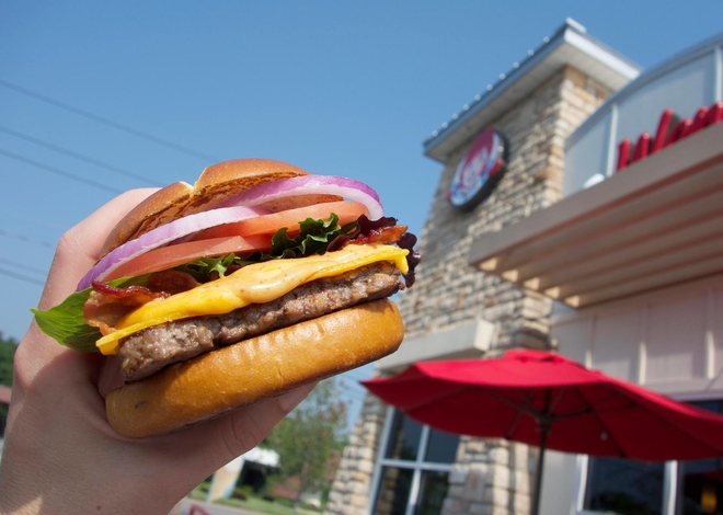 Wendy's: Αυτός είναι ο λόγος που δεν μπορούν να έρθουν (και) στην ...