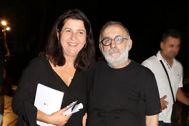 Θάνος Μικρούτσικος: Η συγκινητική ανάρτηση της συζύγου του, Μαρίας ...