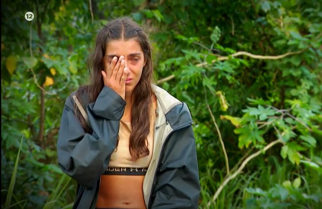 Survivor 4: Ξεσπά σε κλάματα η Άννα Μαρία - Στο στόχαστρο ο Τζέιμς ...