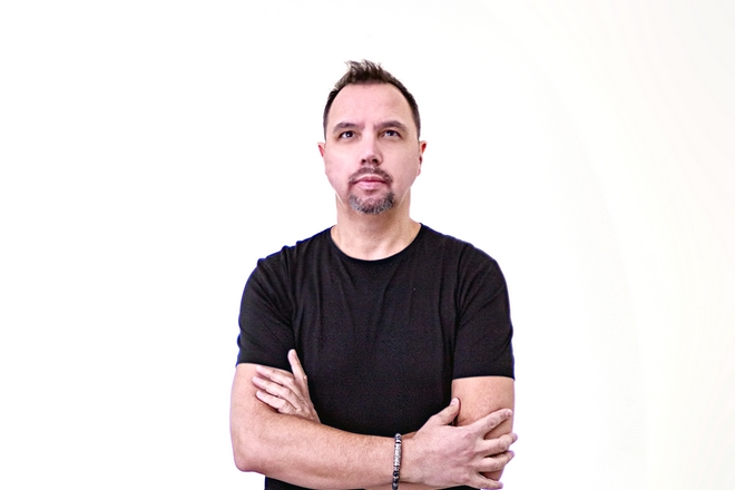 Nick Alexiou: Το "Messiah" είναι ένα soundtrack με μουσικές του κόσμου ...