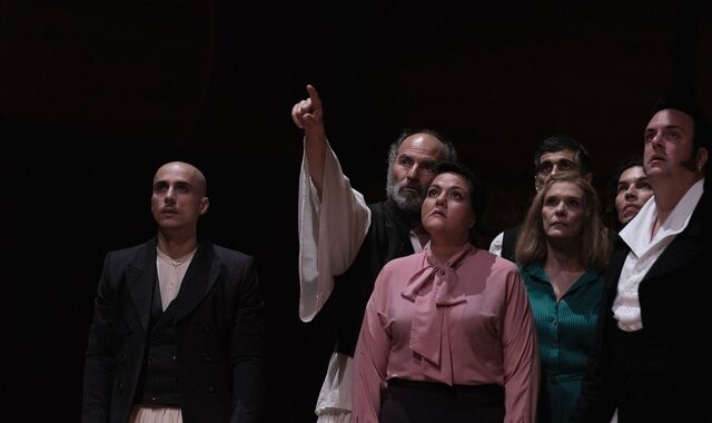 Μιχαήλ Μαρμαρινός - Ακύλλας Καραζήσης κάνουν παράσταση και "ατενίζουν ...