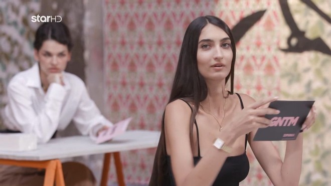 GNTM 4: Χαμός στο Twitter - Τα κορίτσια δεν ήξεραν ποια είναι η Cher | News 24/7