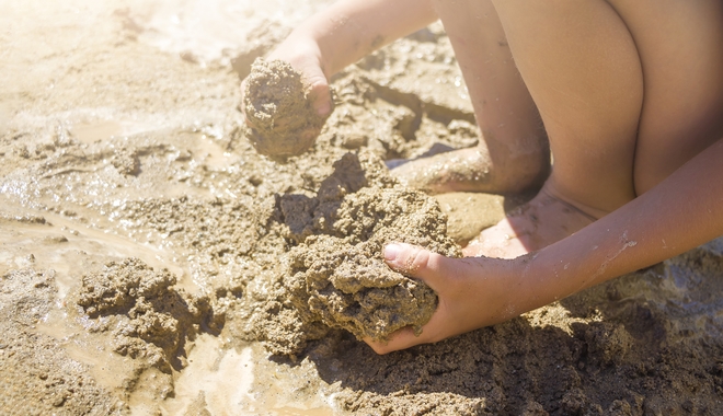 Ραφήνα: Παιδί έπαιζε στην άμμο και ξέθαψε ανθρώπινο κρανίο | News 24/7