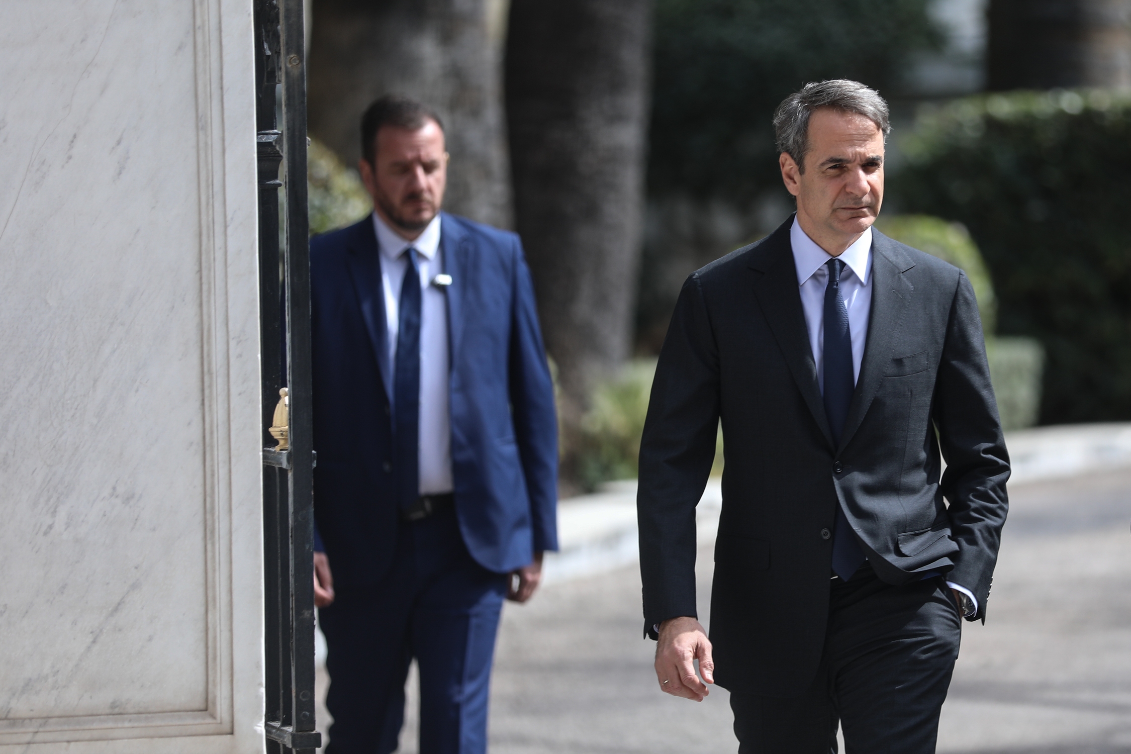 "Μπρος γκρεμός και πίσω ρέμα" για τον Μητσοτάκη η ώρα των εκλογών ...