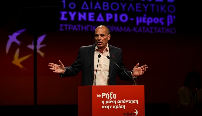Απολογείται ο 17χρονος που επιτέθηκε στον Γ. Βαρουφάκη - Στα ίχνη και ...