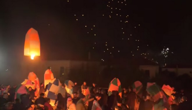 Λεωνίδιο: Φαντασμαγορικό θέαμα με φωτεινά αερόστατα το βράδυ της ...