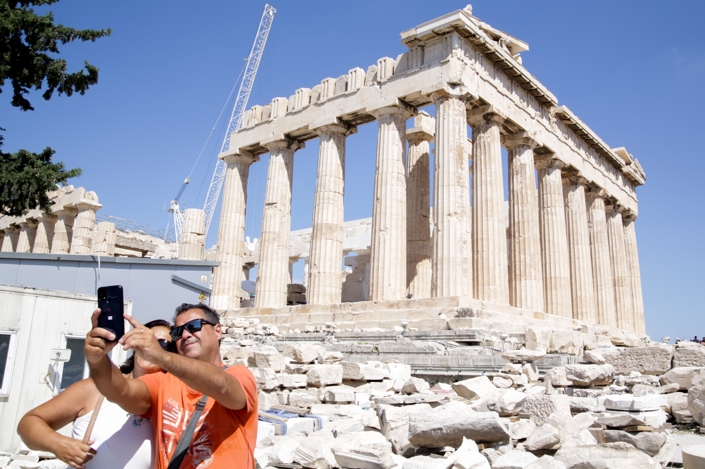 Τι συμβαίνει τελικά με την Ακρόπολη - Οι ουρές, η Unesco και τα έργα ...