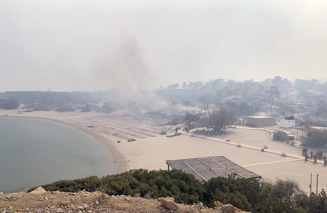 Ρόδος: "Χιλιάδες άνθρωποι σε φυγή" - Πρώτο θέμα στα γερμανικά μέσα η ...