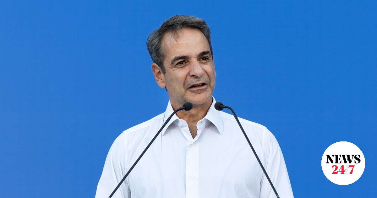 Μητσοτάκης: Παρών σε αγιασμό σχολείου στην Αλεξανδρούπολη - "Οσο ...