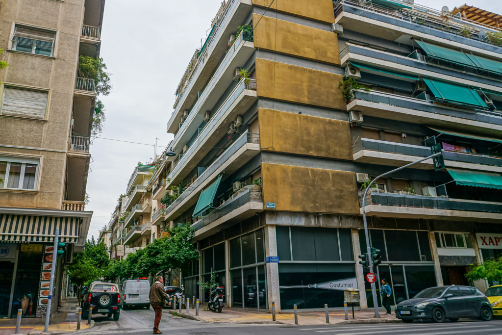 Κάτω από την Πατησίων: 4 ζαχαροπλαστεία που αντέχουν στον χρόνο