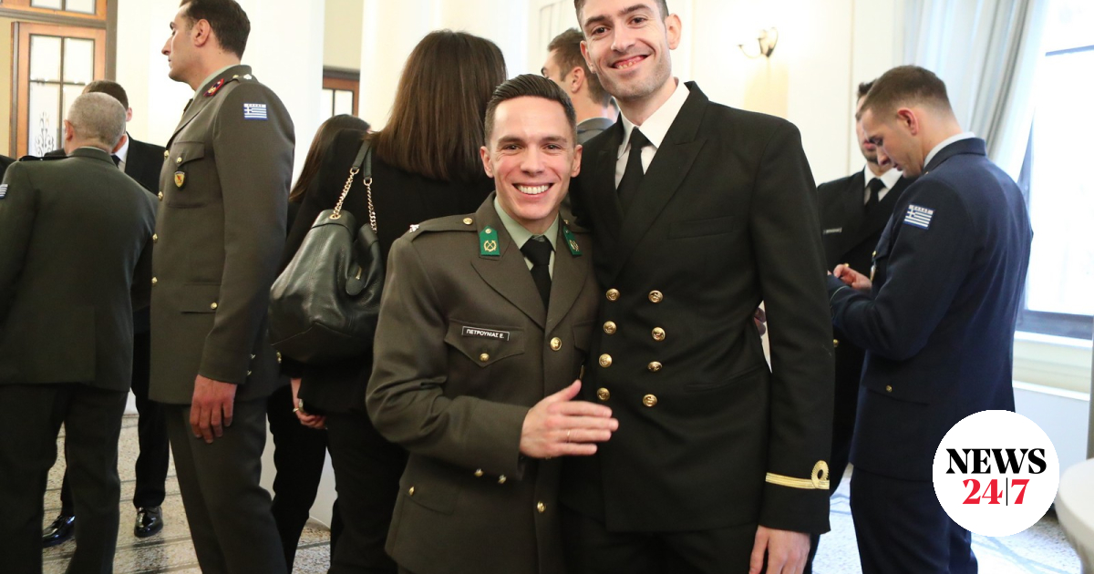 Ορκίστηκαν έφεδροι αξιωματικοί οι Τεντόγλου και Πετρούνιας