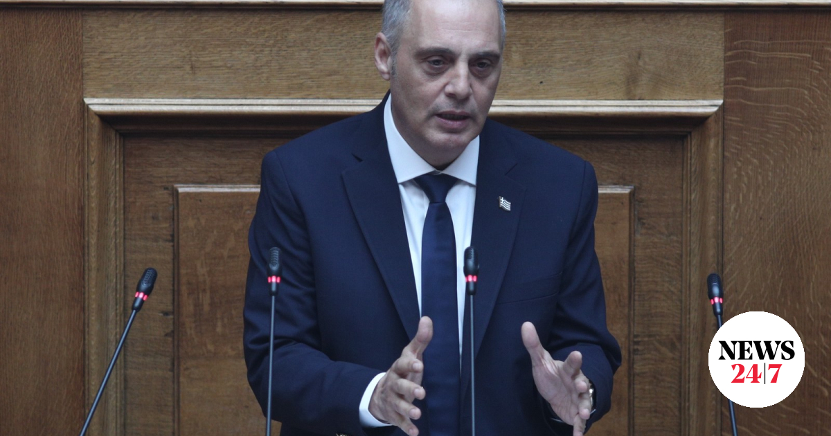 Βελόπουλος: Να πληρώσουν όλοι για το έγκλημα των Τέμπη