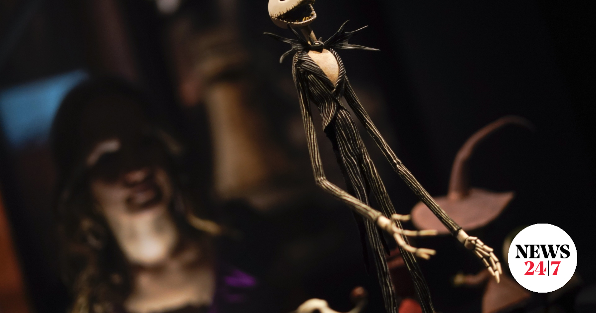 Μπήκαμε στον μαγευτικό κόσμο του Tim Burton στο Design Museum του Λονδίνου