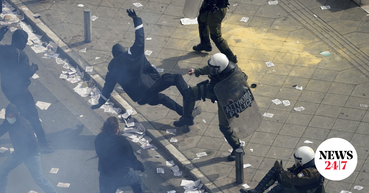 Liberties: Η "σκιά" πάνω από τη δημοκρατία στην Ελλάδα