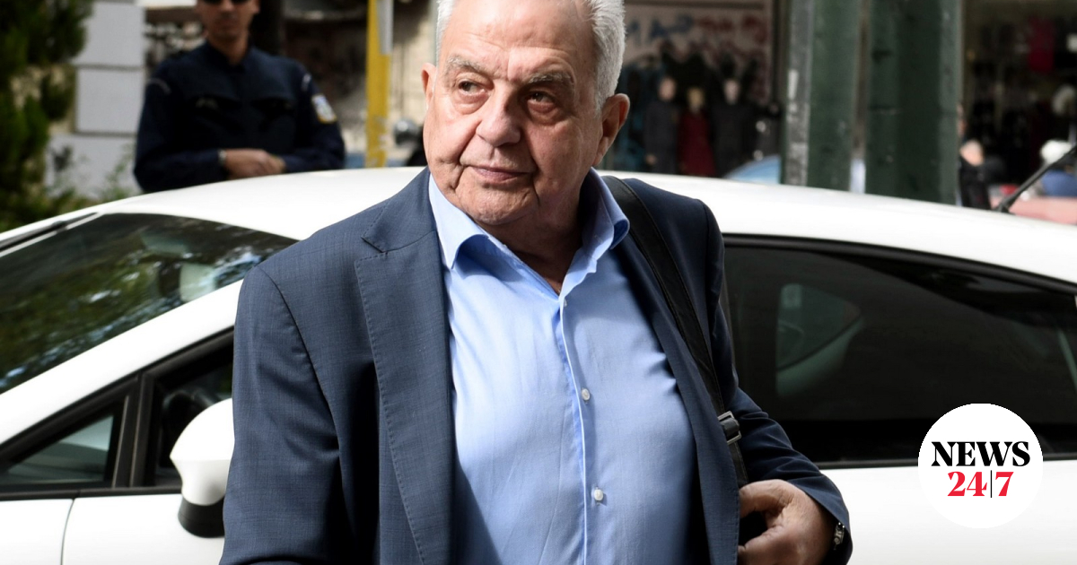 Αλέκος Φλαμπουράρης: Σήμερα η πολιτική κηδεία