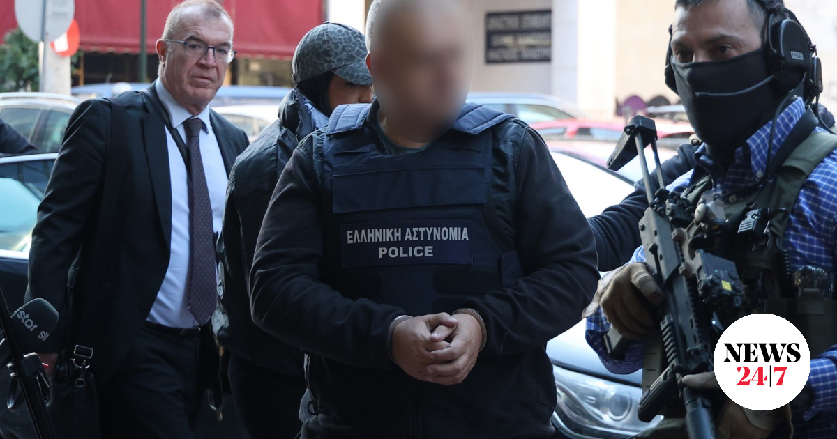 They are measuring the quantity of cocaine seized from the Greek “baron ...