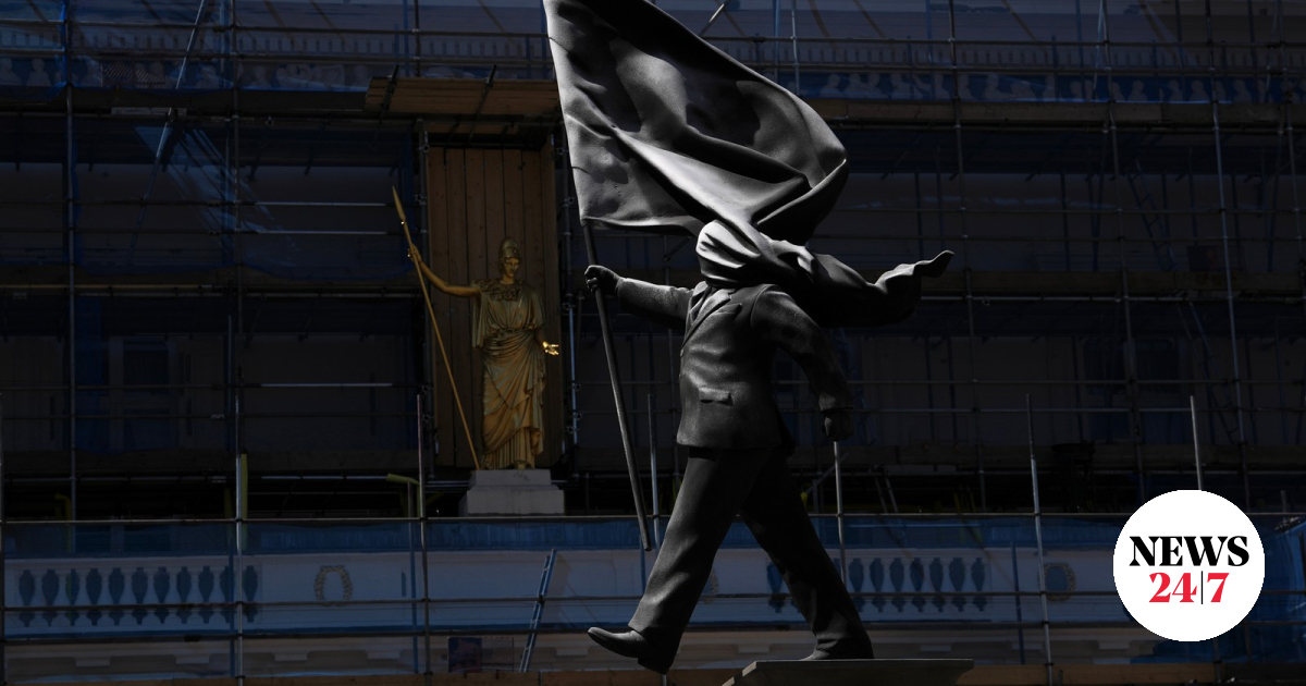 Πώς ο Banksy έβαλε ένα άγαλμα στο κέντρο του Λονδίνου